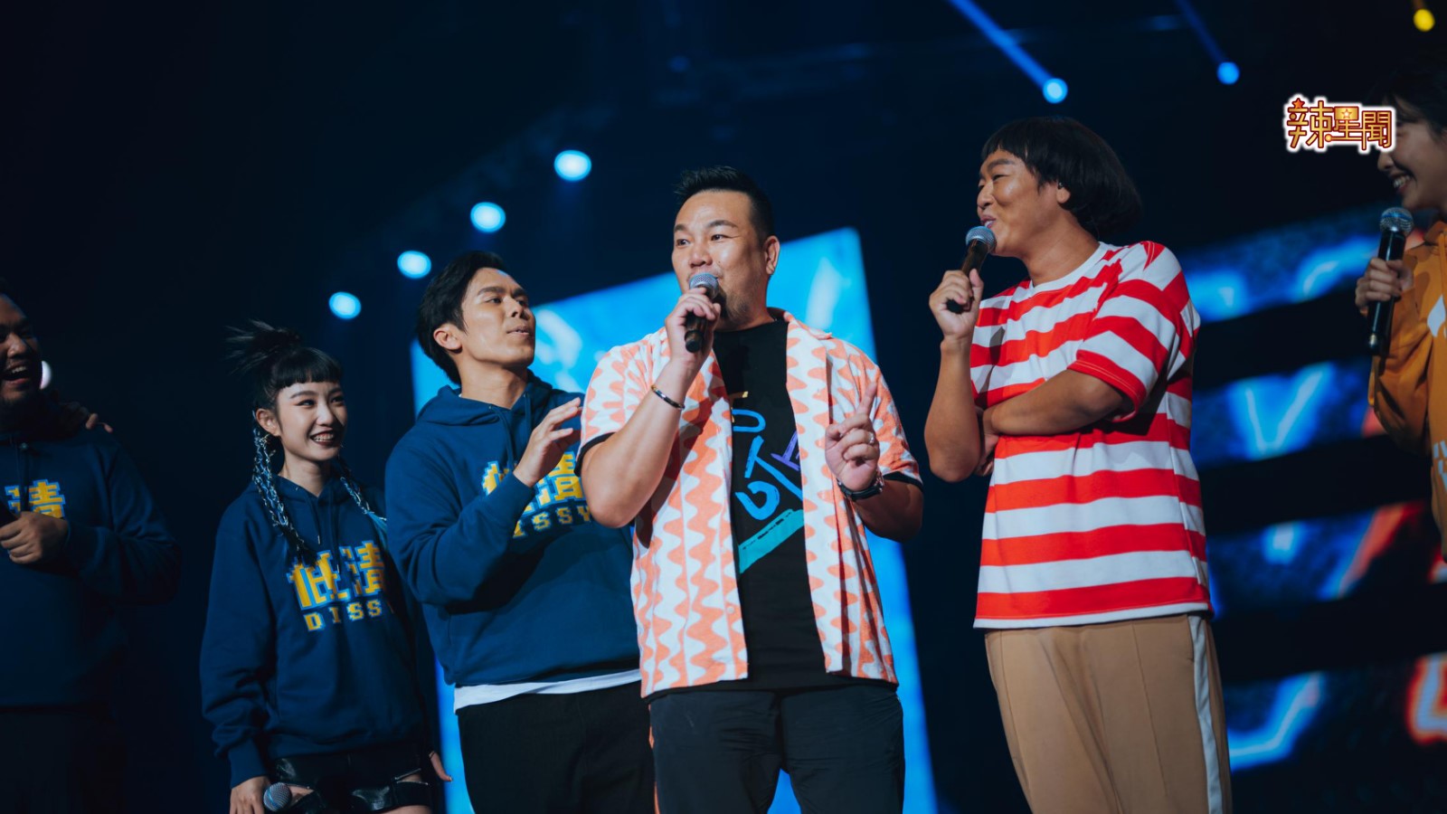 公开恋情！K佬和Michie甜晒亲密合照 - 辣手网